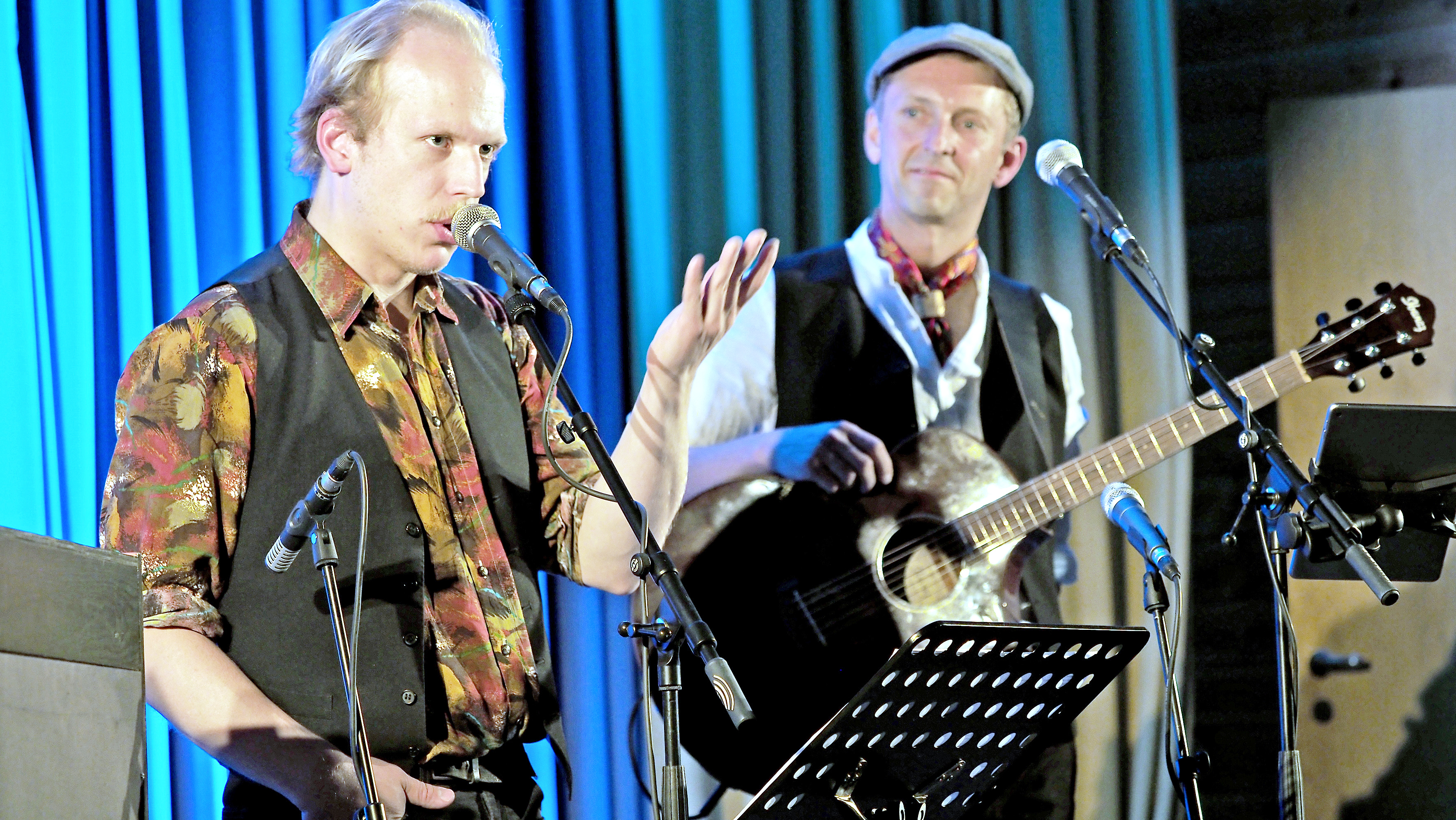 Kevhään leikkii ja rakhautta - Ruijan Kaiku