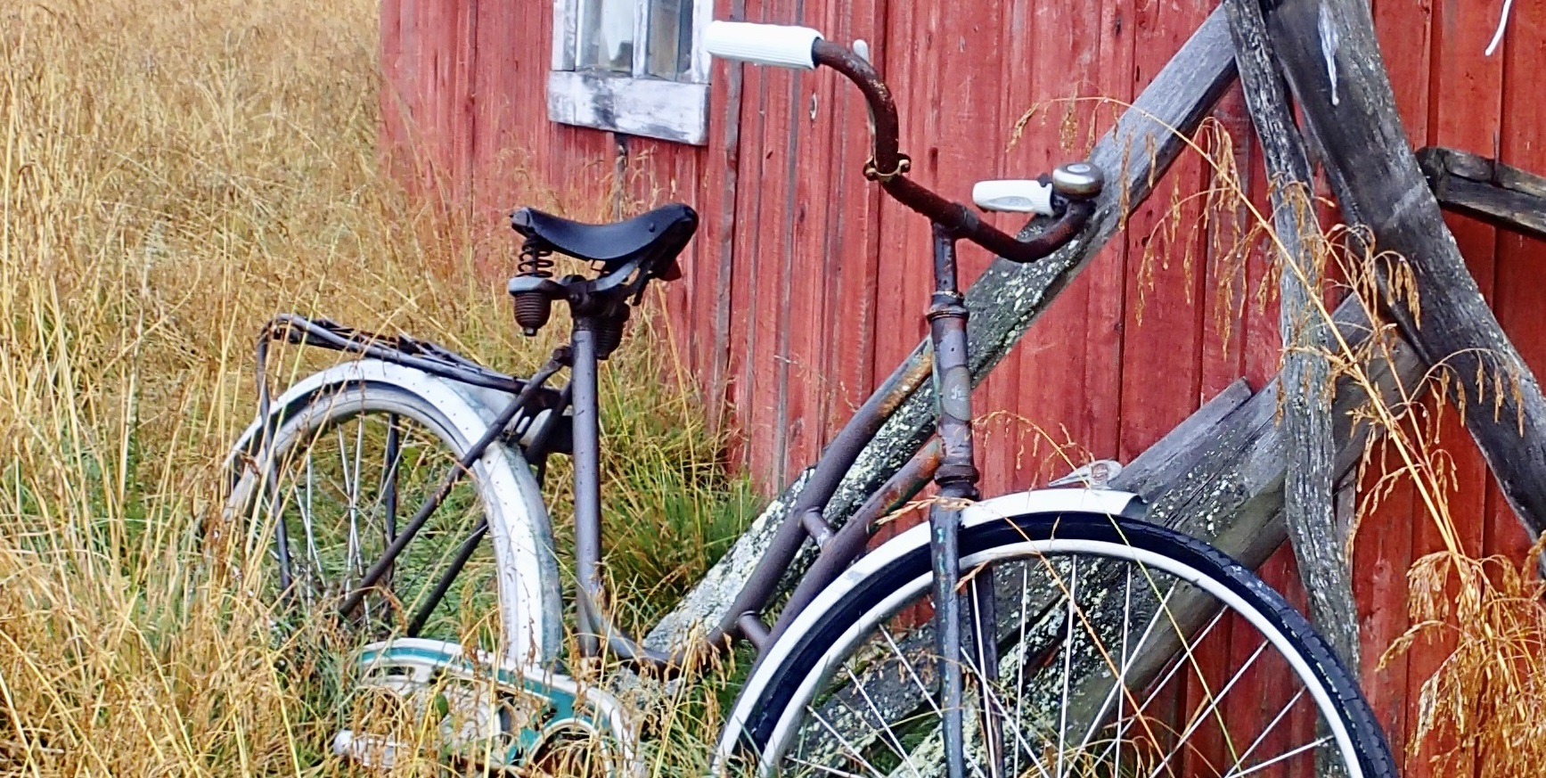 Gammel sykkel • Vanha polkupyörä - Ruijan Kaiku